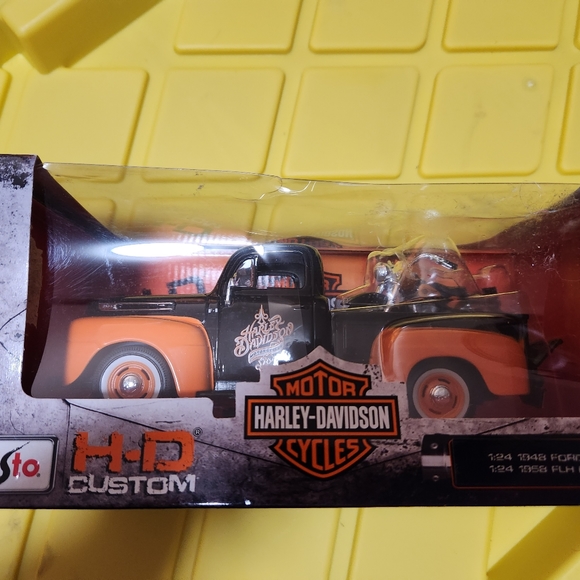 maisto | Accessories | Hd Die Cast 24 Scale Truck And Bike | Poshmark